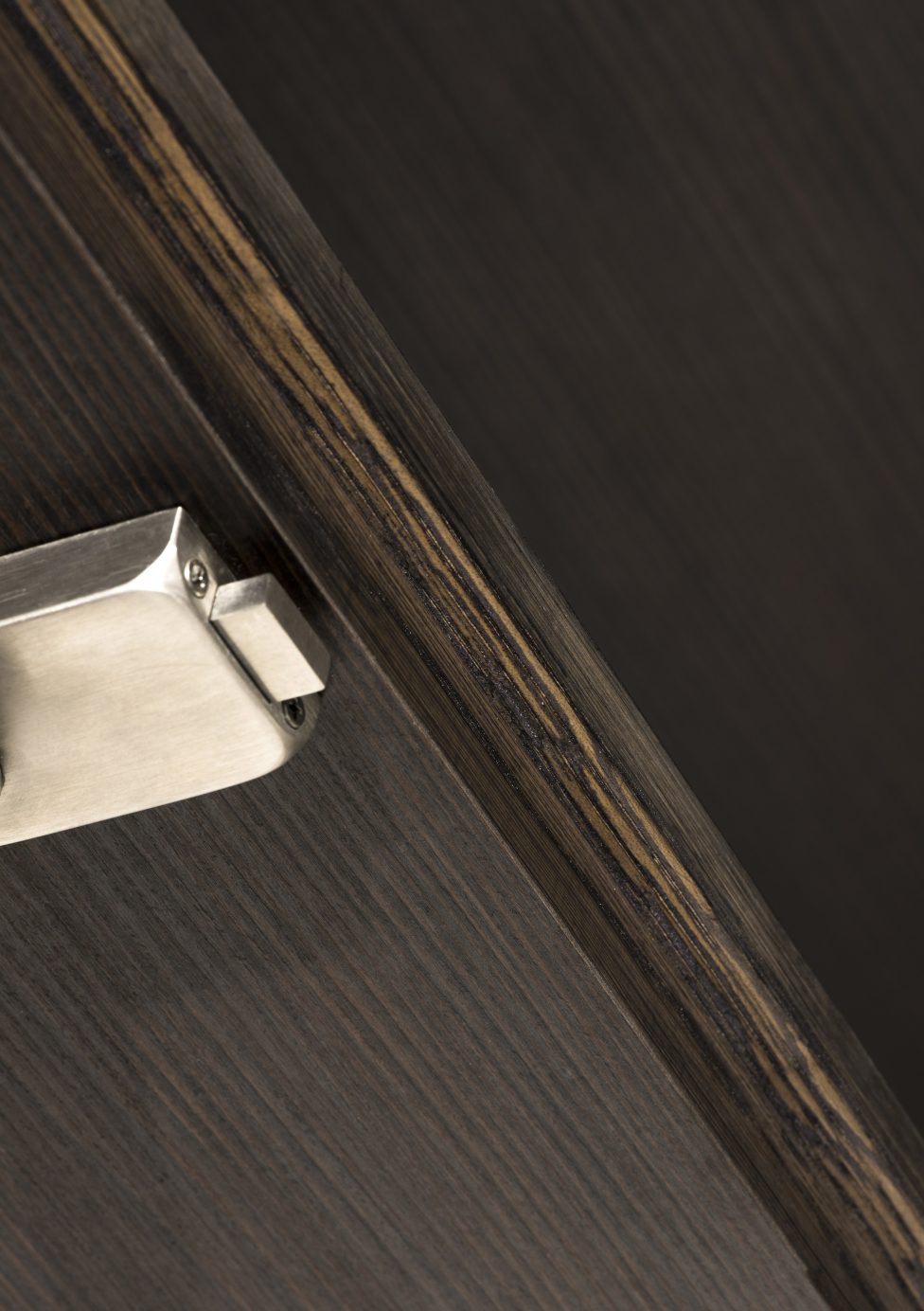 Flush Fronted Premium Cubicle System with Modern Appearance